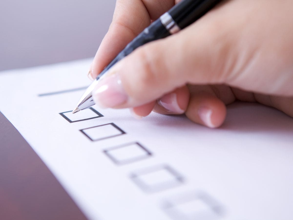 How to Manage International Distributors Effectively?