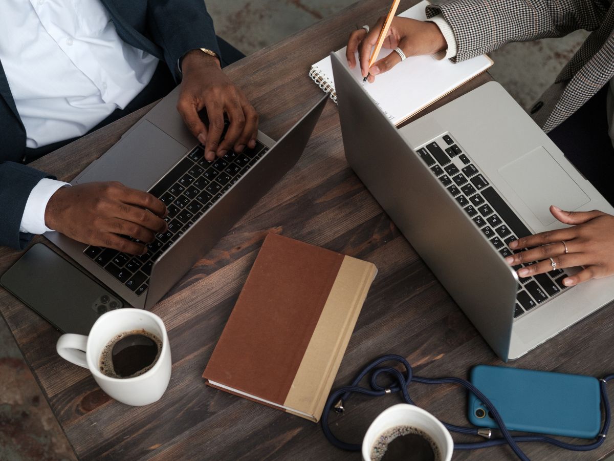 How to Manage International Distributors Effectively?